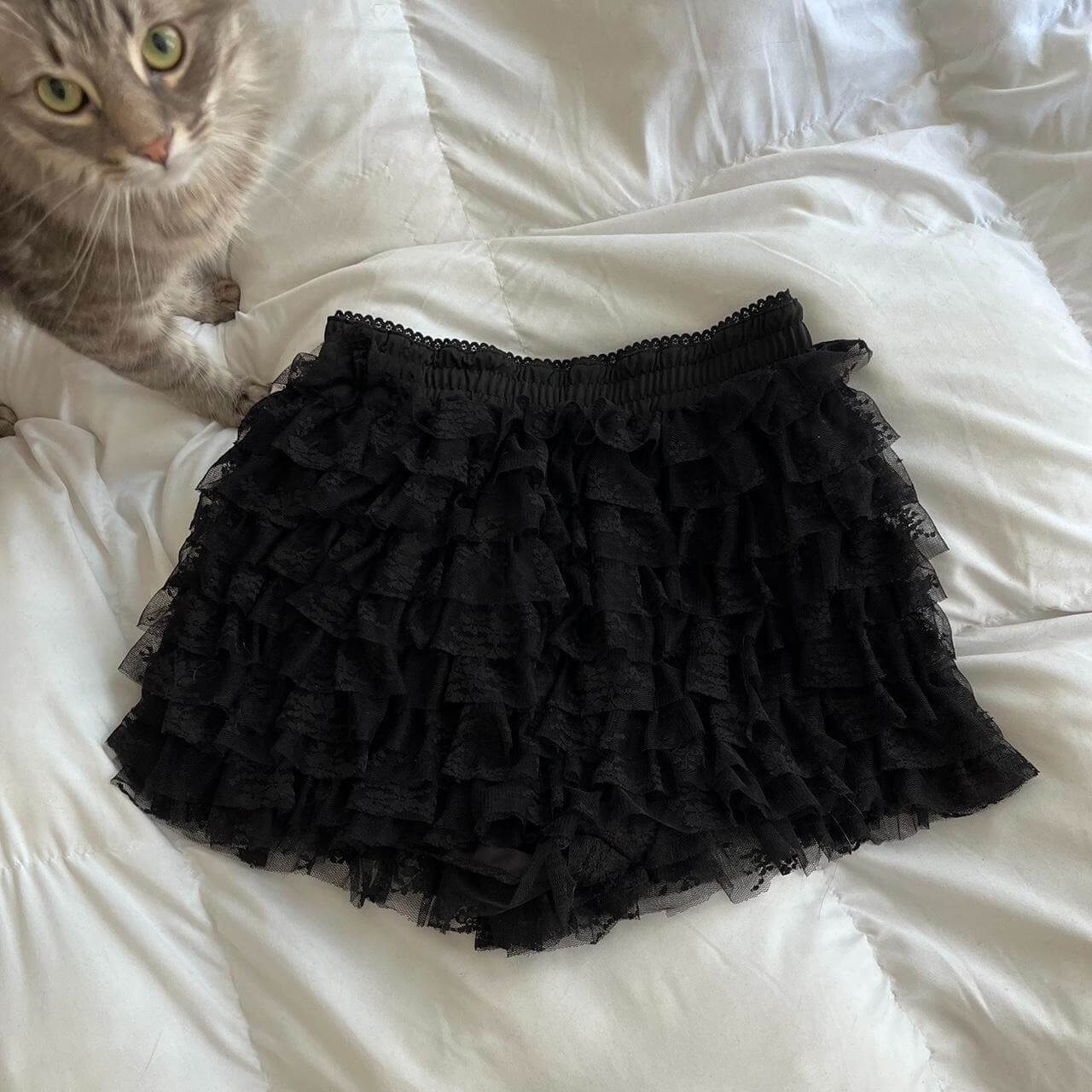 Lace Ruffle Short • Bushpop